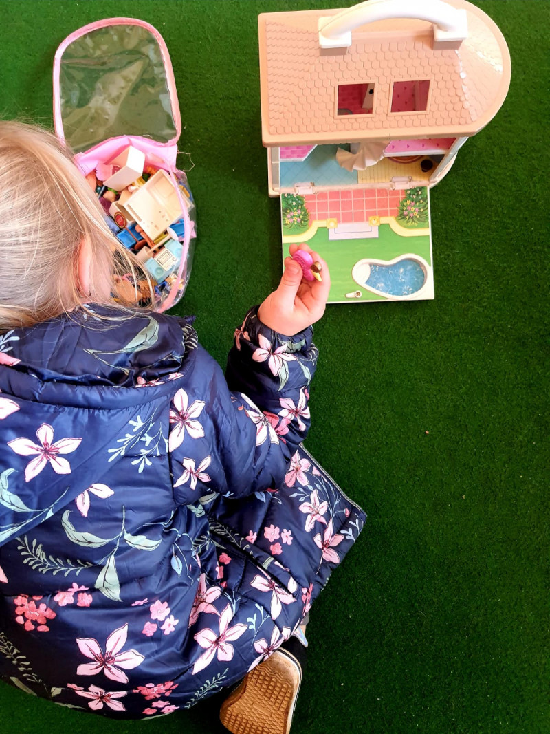 Specialisation In Play Based Intervention - Play Therapy - Humanitas ...